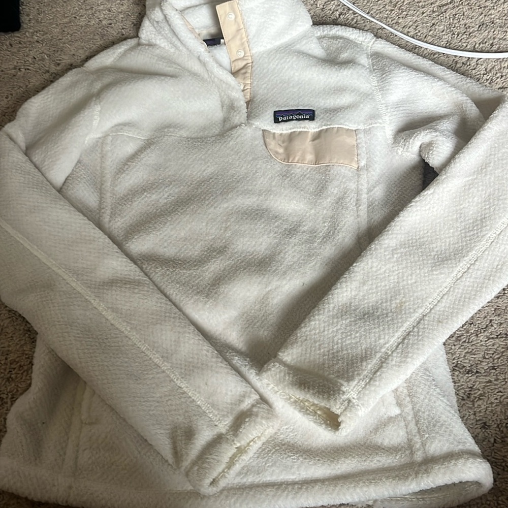 Cream Colored Patagonia Jacket - Gem